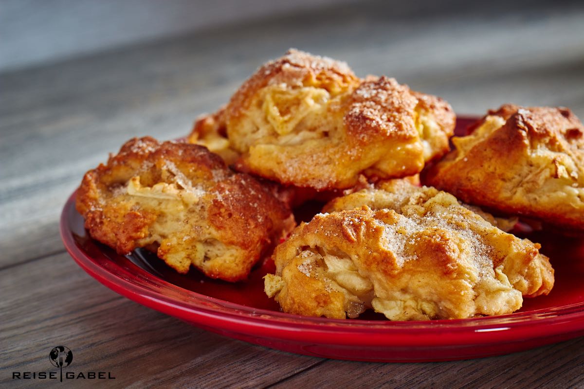 Apfelkrapfen aus dem Ofen 🍎 - schnell & saftig genießen